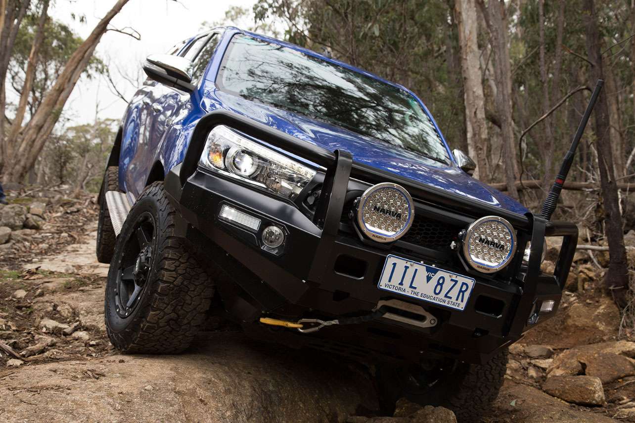 3 Reasons You May Need to Install a Bull Bar on Your Vehicle – Jungle 4x4